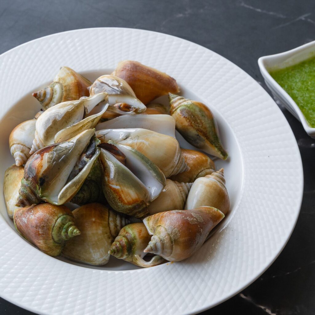 หอยชักตีนเผา / Grilled Dog Conch
